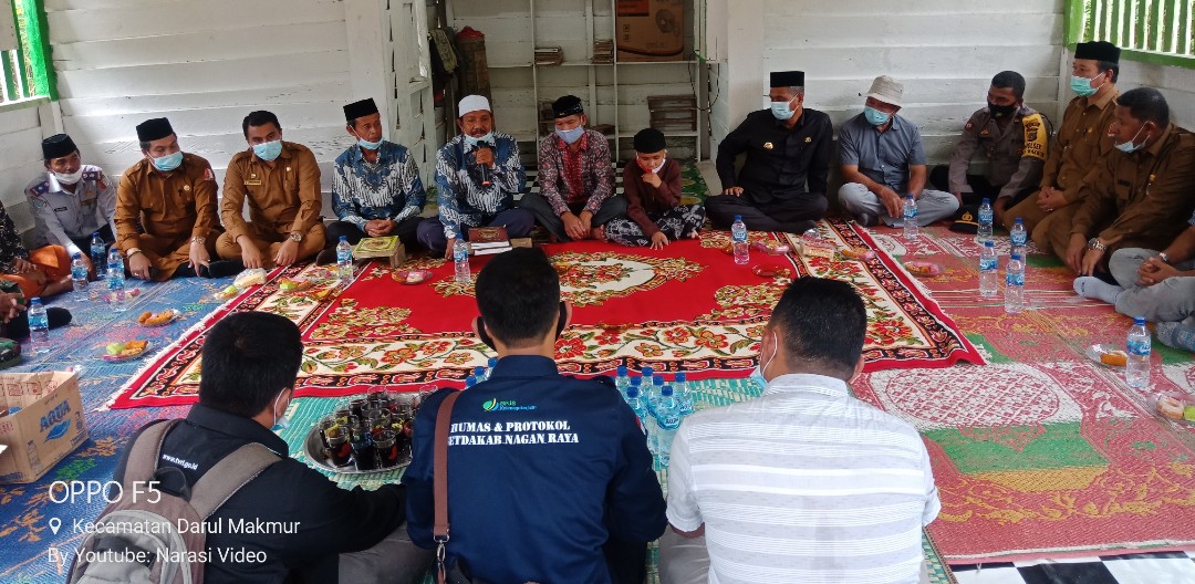 Wajah Bahagia Muhammad Albar Saat Bupati Nagan Raya Kunjungi Barak PT ...
